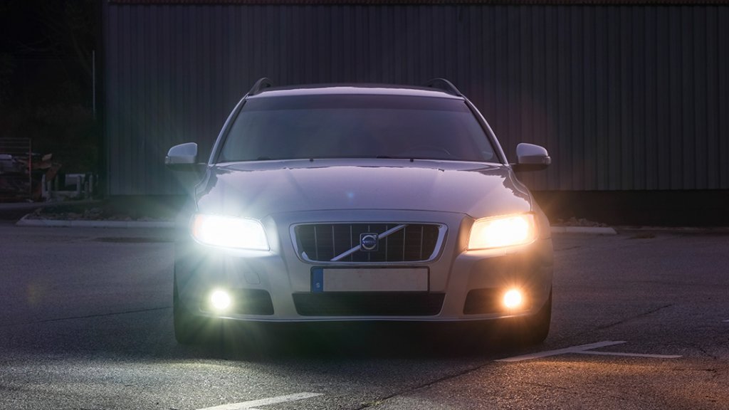 Strålkastarlampa Volvo V70 2008-2016 LED H7 - Mr Tuning